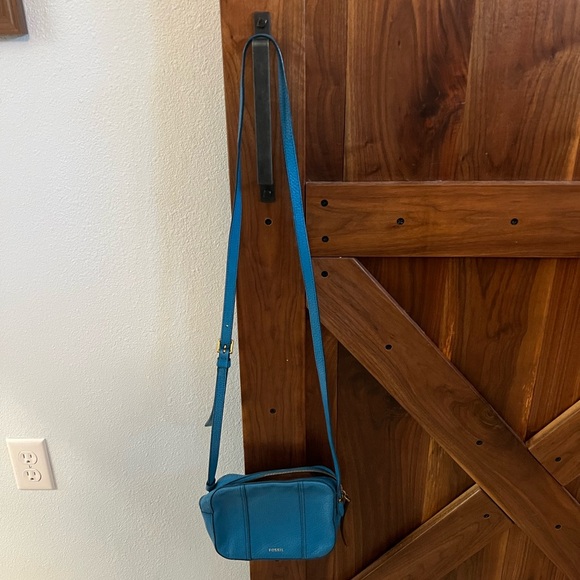 Fossil | Bags | Fossil Blue Crossbody | Poshmark